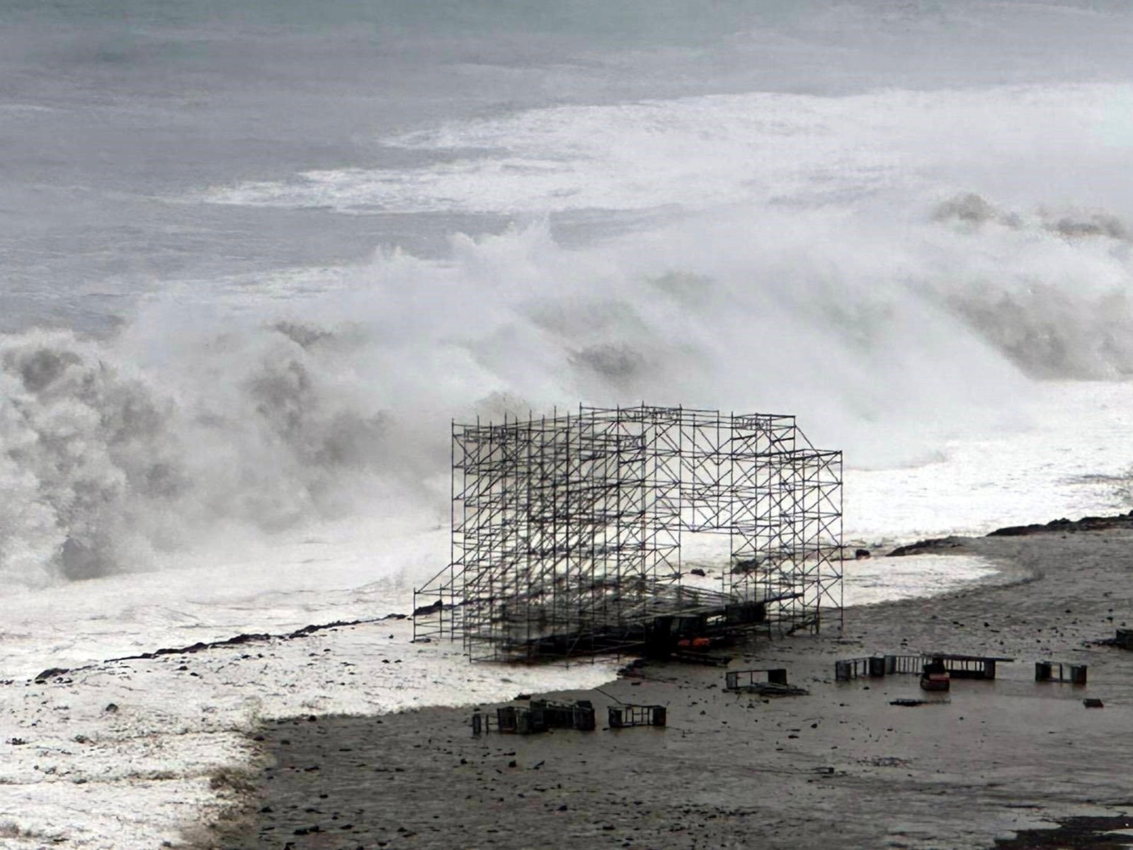 Typhoon Podul Strikes Taiwan Strait: Heavy Rain and Strong Winds ...