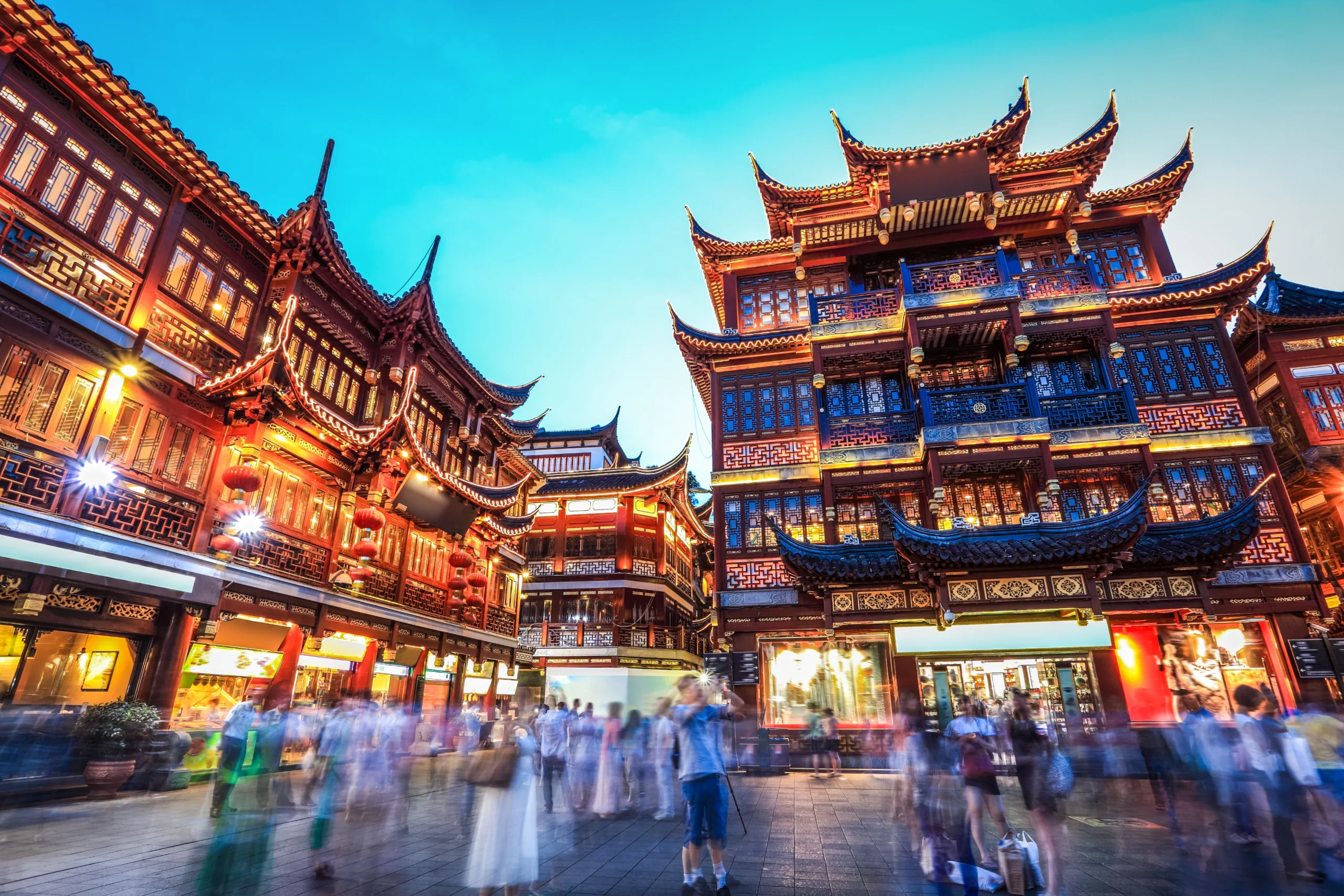 Yuyuan Garden Night Tour Showcases Shanghai's Cultural Charm
