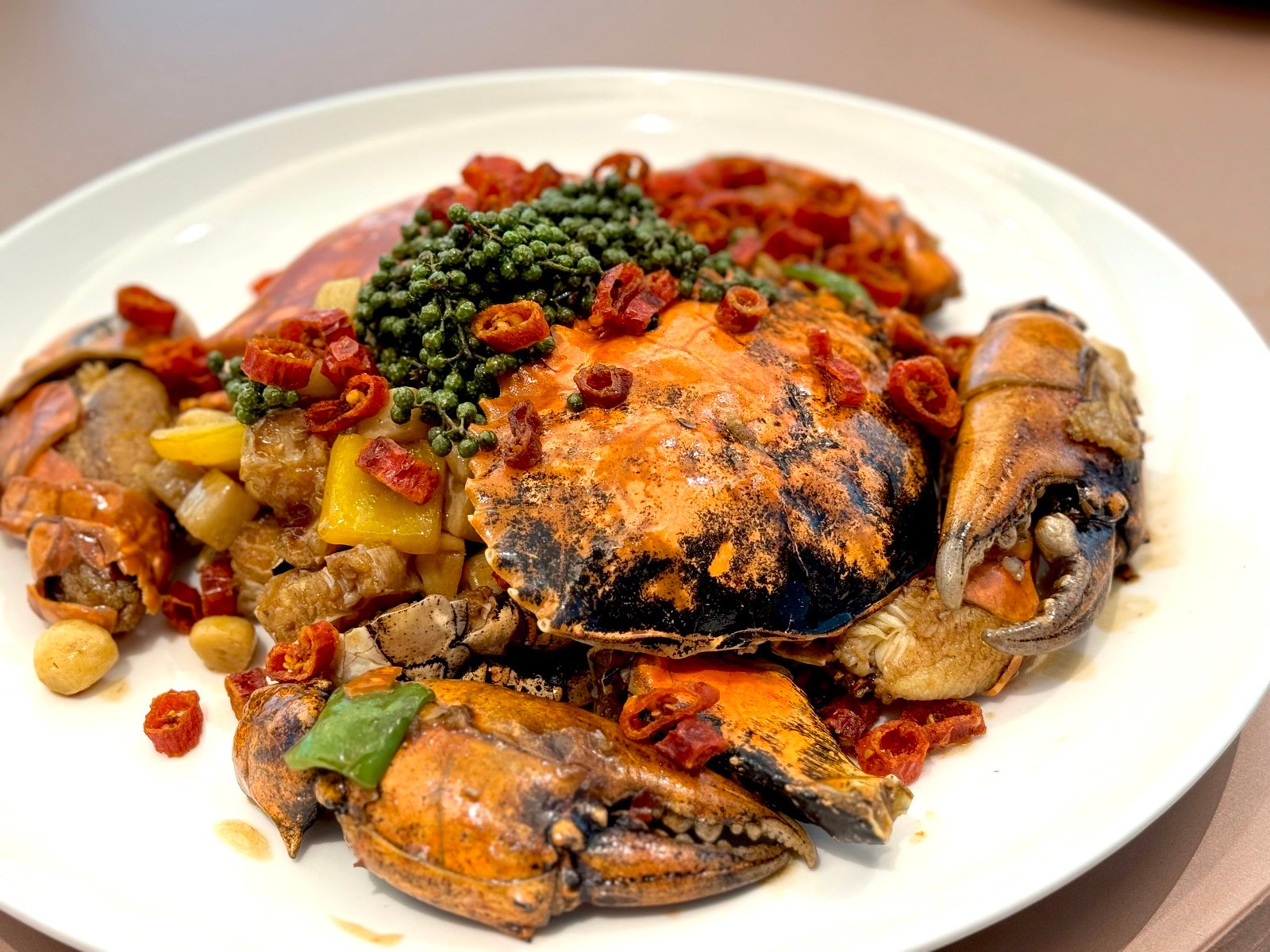 Crab Feast in Taipei: Michelin Chefs Serve Seasonal Delights