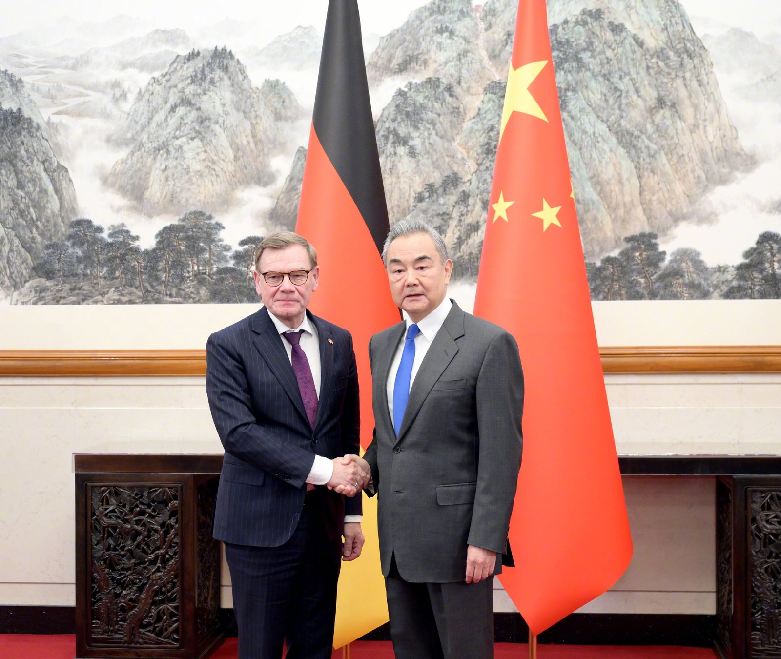 German Foreign Minister Visits Beijing to Advance China Relations
